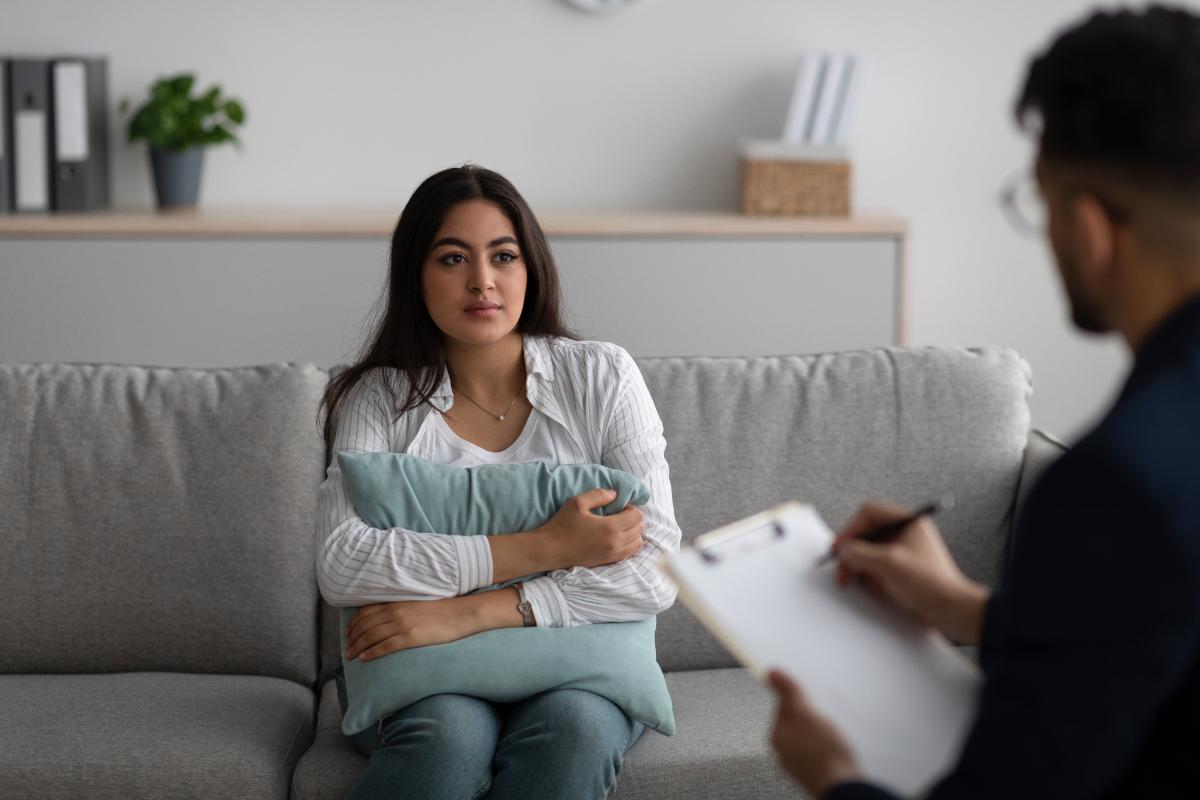 The Signs of Anxious Attachment Style | Types of Anxiety